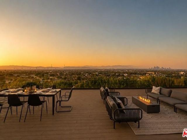4207 Don Alanis Pl, Los Angeles, CA 90008