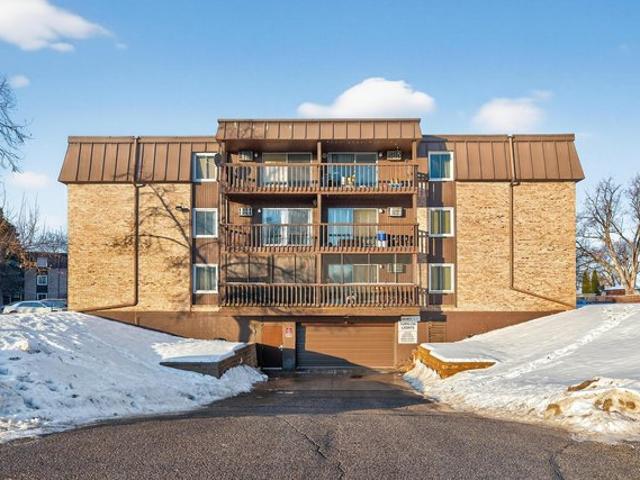 4207 Lakeside Ave N Apt 137, Brooklyn Center, MN 55429