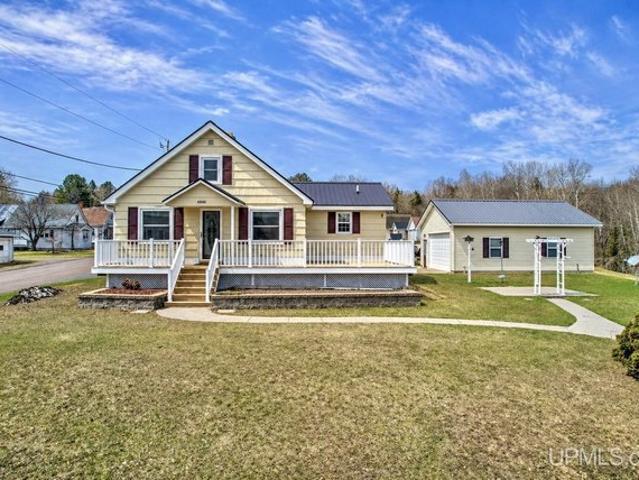 42087 N Hancock St, Chassell, MI 49916