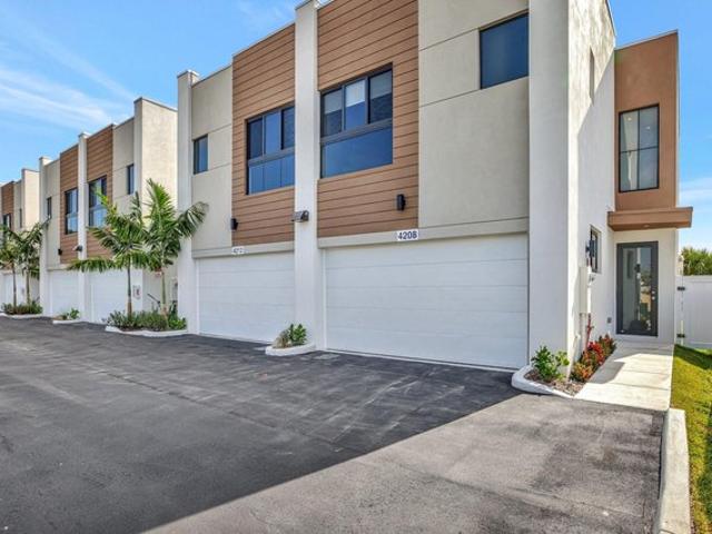 4208 NE 7th Ter, Oakland Park, FL 33334