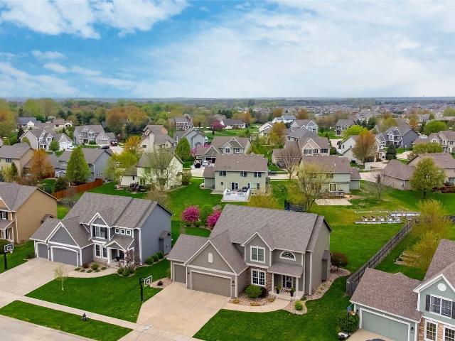 4208 SW Camden Ridge Dr, Ankeny, IA
