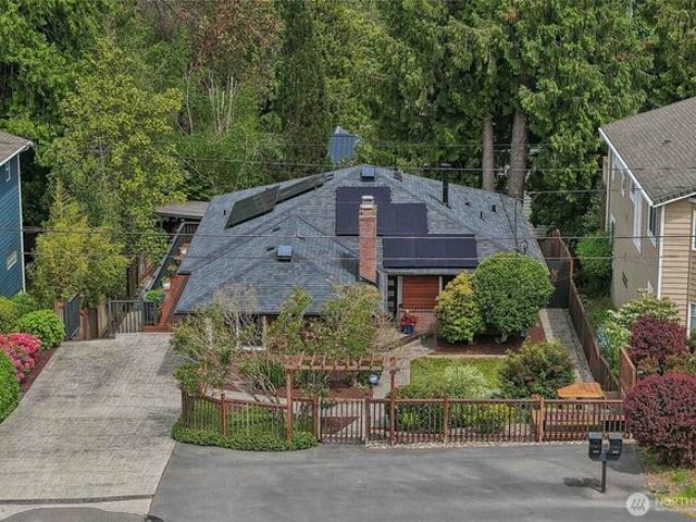 4208 SW Roxbury St, Seattle, WA 98136
