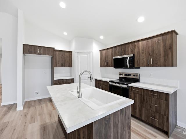 4209 Austin St