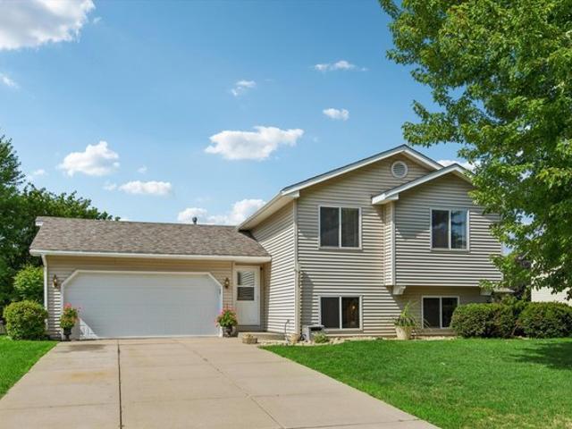 4209 Braddock Trl, Eagan, MN 55123