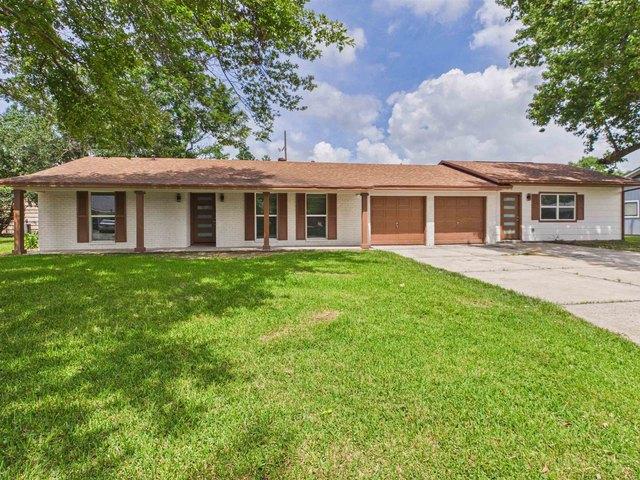 4209 Glenhurst St, Orange, TX 77632