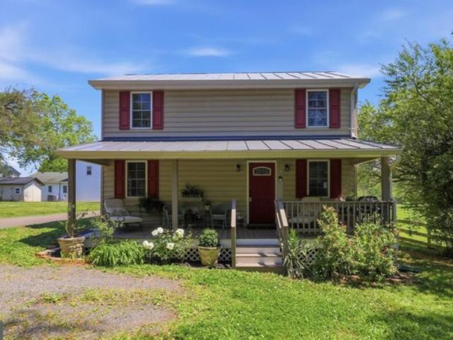 4209 Pickett St, The Plains, VA 20198