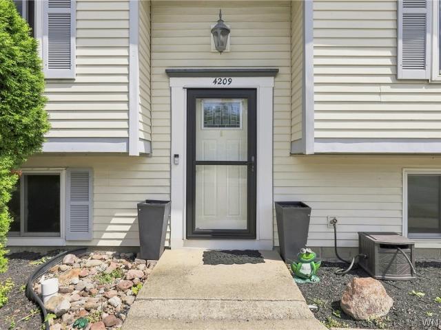 4209 Polly Lane