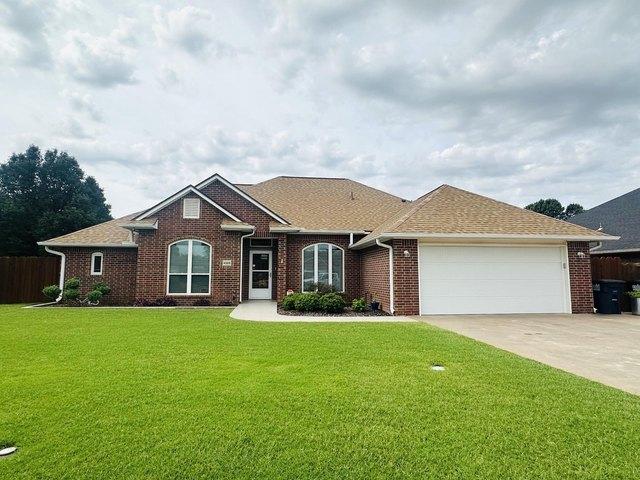4209 Stonewall Ct, Enid, OK 73703