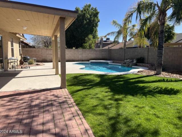 4209 W Villa Linda Dr, Glendale, AZ 85310