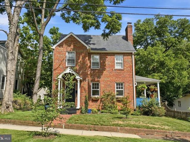 4209 30th St, Mount Rainier, MD 20712