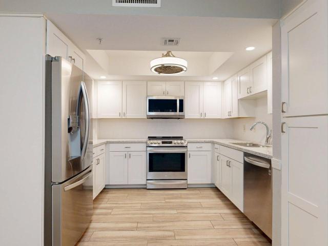 4200 n miller road # 309