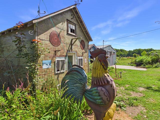 4200 N Putnam Road