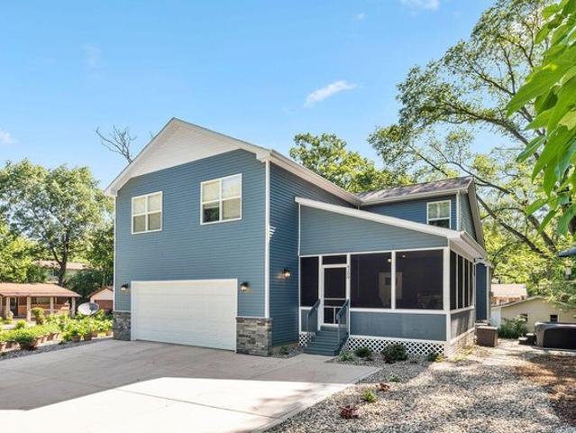 4200 Cardinal Ln, Valparaiso, IN 46383