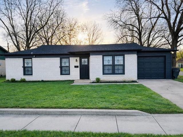 4200 Pate Dr, Fort Worth, TX 76119