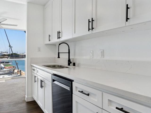4200 S Harbor Blvd 1 Bedroom Apartment for Rent at 4200 Harbor Blvd, Oxnard, CA 93035 Hollywood