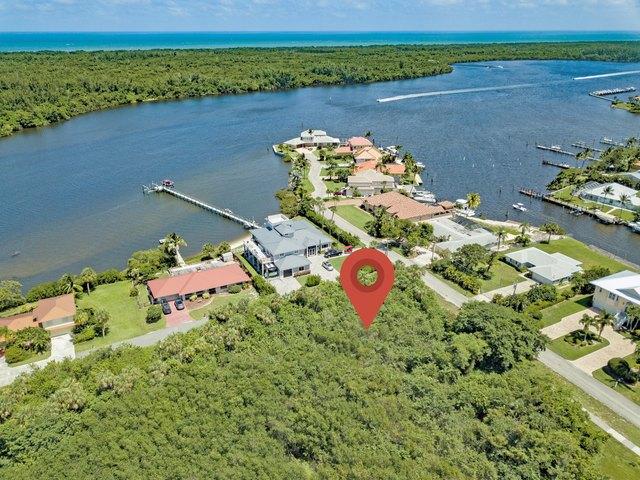 4200 SE Peterson Ln, Stuart, FL 34997
