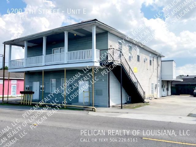 4200 4th Street, 2 beds, 1 full bath