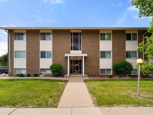 4200 62nd St Apt 5, Urbandale, IA 50322