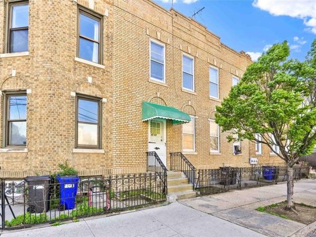 4201 Newtown Rd, Astoria, NY 11103