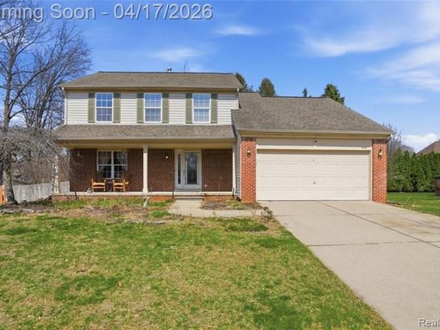 4201 Berryhill Ct, Waterford Township, MI 48329