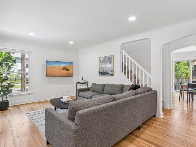 4201 Ewing Avenue S