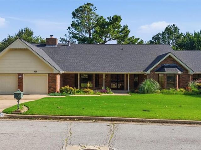 4201 E 64th St, Tulsa, OK 74136