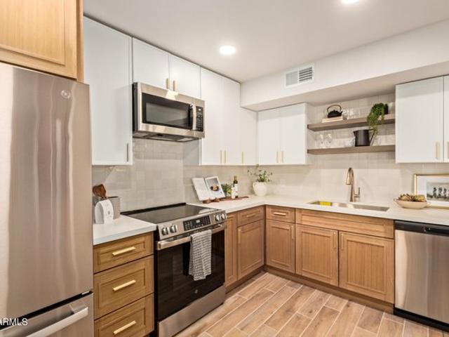 4201 E Camelback Rd Unit 28, Phoenix, AZ 85018