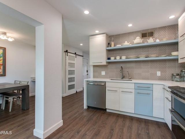 4201 E Camelback Rd Unit 34, Phoenix, AZ 85018