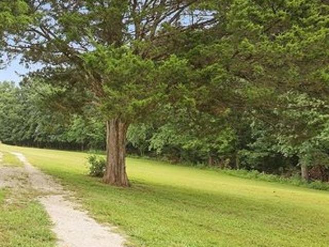 4201 E Four Ridge Rd, Imperial, MO 63052