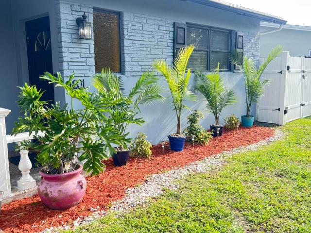 4201 Thomas St, Hollywood, FL 33021 | MLS #F10533 | Compass