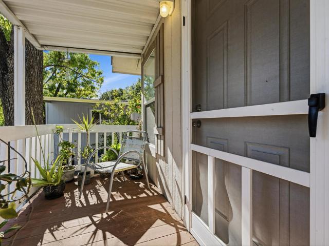 4201 Topanga Canyon Boulevard 61