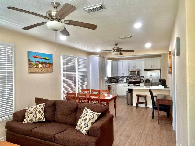 4202 Avenue T 1/2, Galveston, TX 77550 | MLS #31309 | Compass