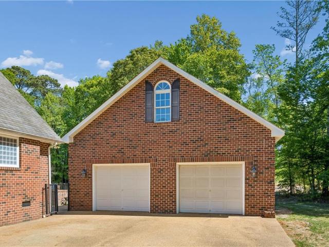 4202 Hall Oaks DR