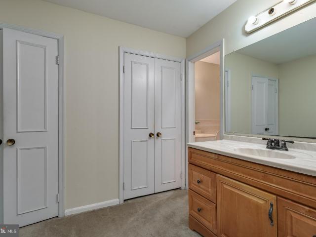 4202 Stanby Ct, Alexandria, VA 22312 | MLS #VAFX2287