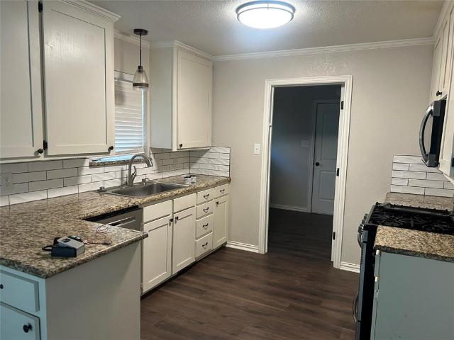 4202 Skyline Dr, Rowlett, TX 75088 | MLS #21203 | Compass