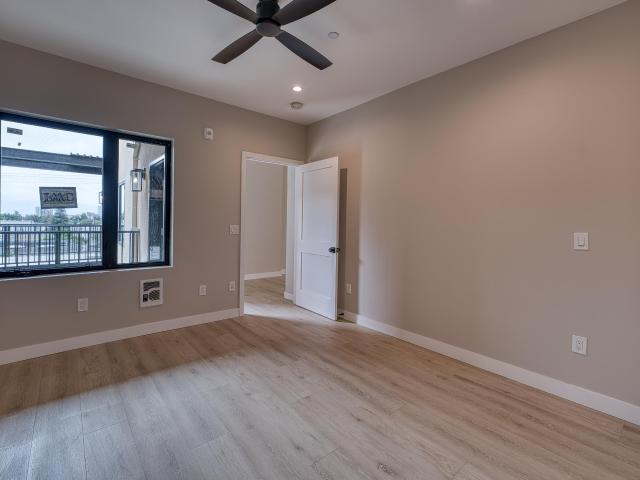 4202 Telegraph Ave 102