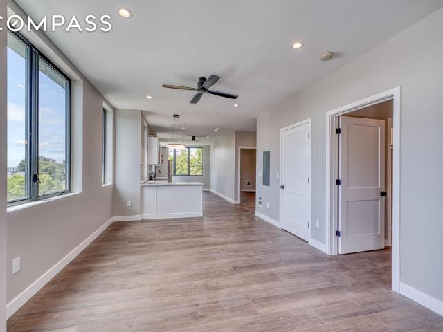 4202 Telegraph Ave 201, Oakland, CA