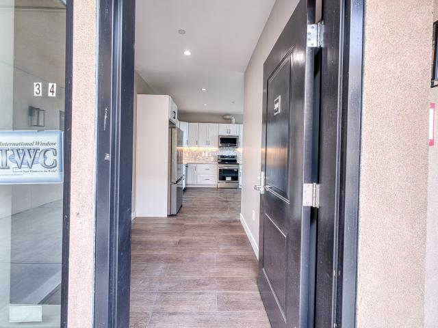 4202 Telegraph Ave 304