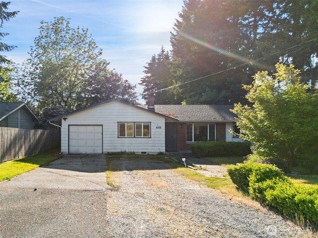 4202 79th Ave W, Tacoma, WA 98466