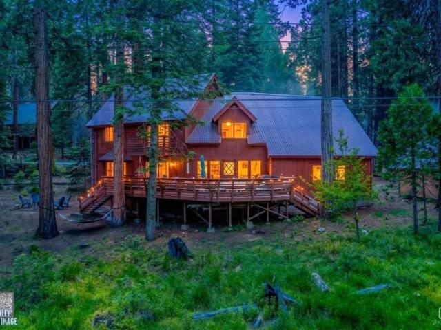 42031 Evergreen Rd, Shaver Lake, CA 93664