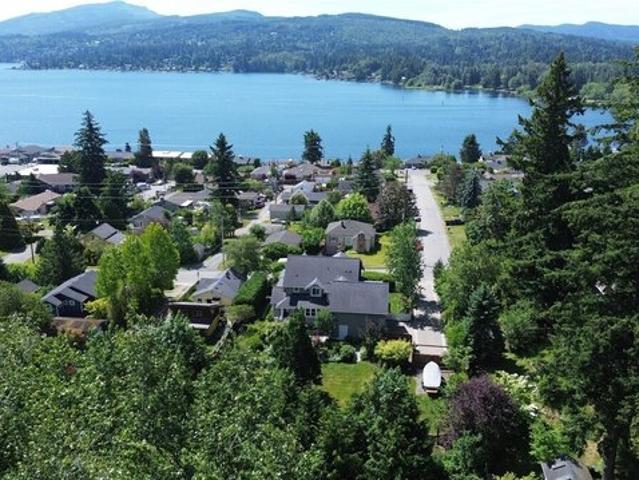 4203 Academy St, Bellingham, WA 98226