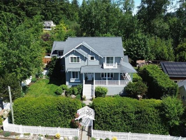 4203 Academy St, Bellingham, WA 98226