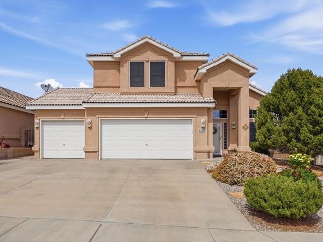 4203 Caprock Rd NW, Albuquerque, NM 87114