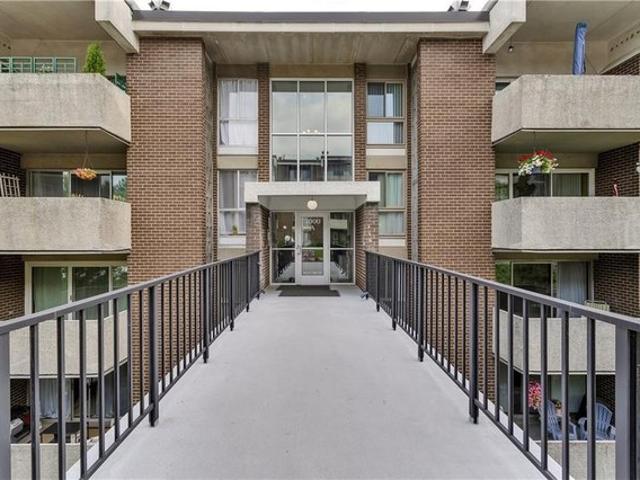 4203 Charlemagne Cir Unit 4203, Pittsburgh, PA 15237