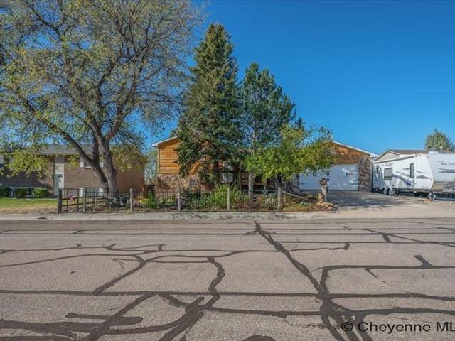 4203 Everton Dr, Cheyenne, WY 82009