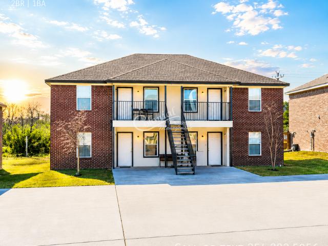 4203 Primrose Dr, 2 beds, 1 full bath