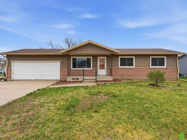 420 12th St, Aurora, NE 68818