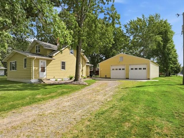 420 1st St NE, Avon, MN 56310
