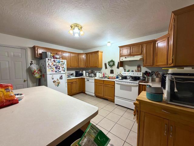 420 & 422 W Bradford Street