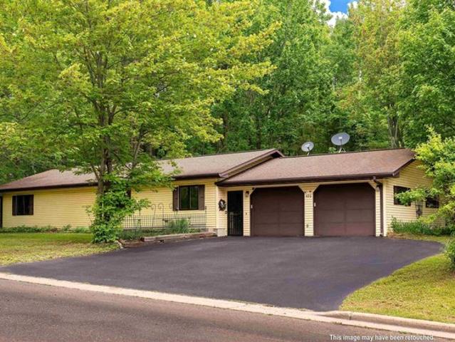 420 5th Ave E, Washburn, WI 54891